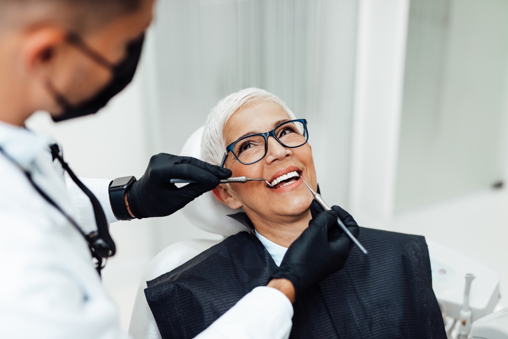 Crown vs. Veneer: Understanding the Difference for Optimal Dental ...
